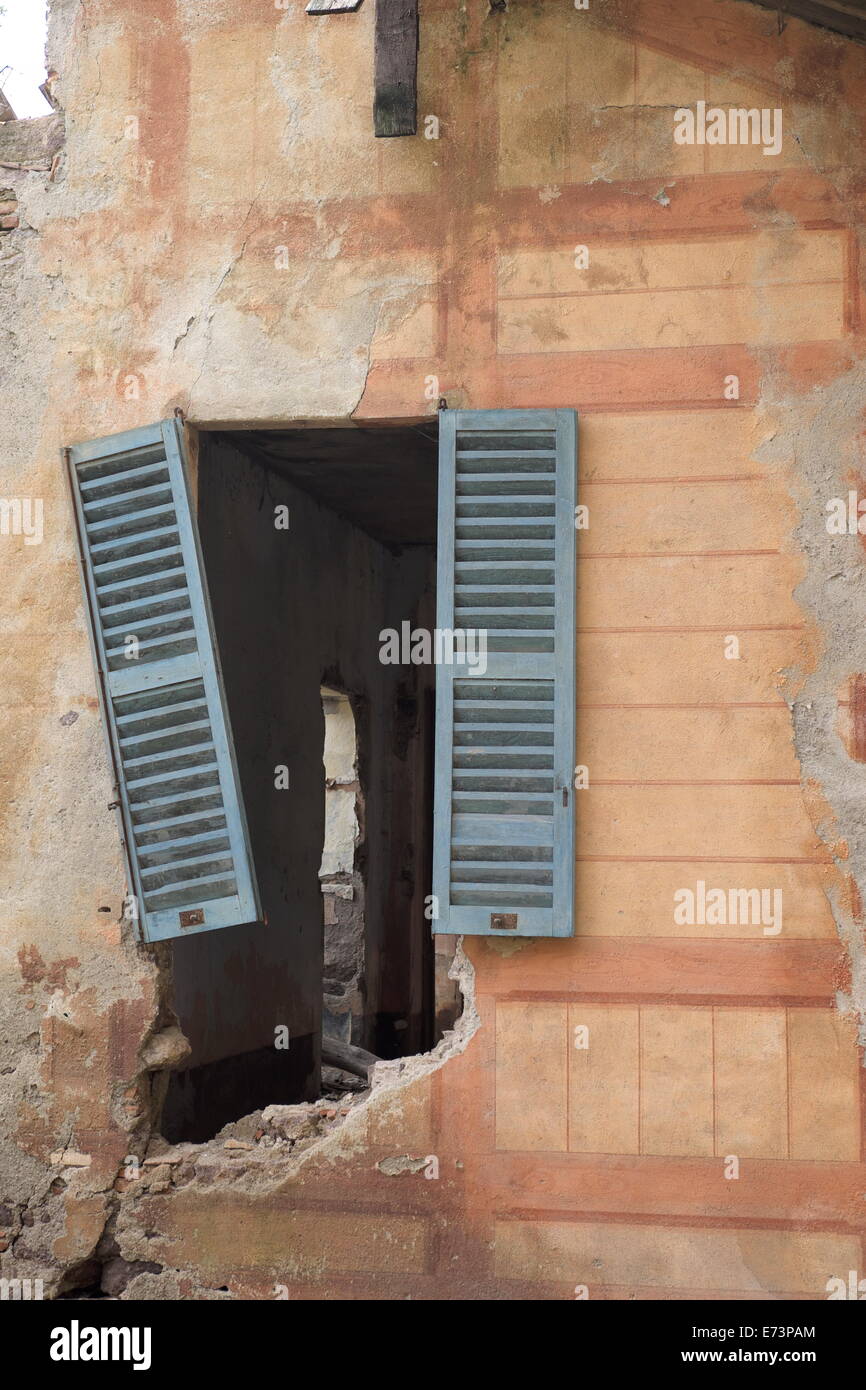 Broken window of an abandoned house, Italy Stock Photo - Alamy