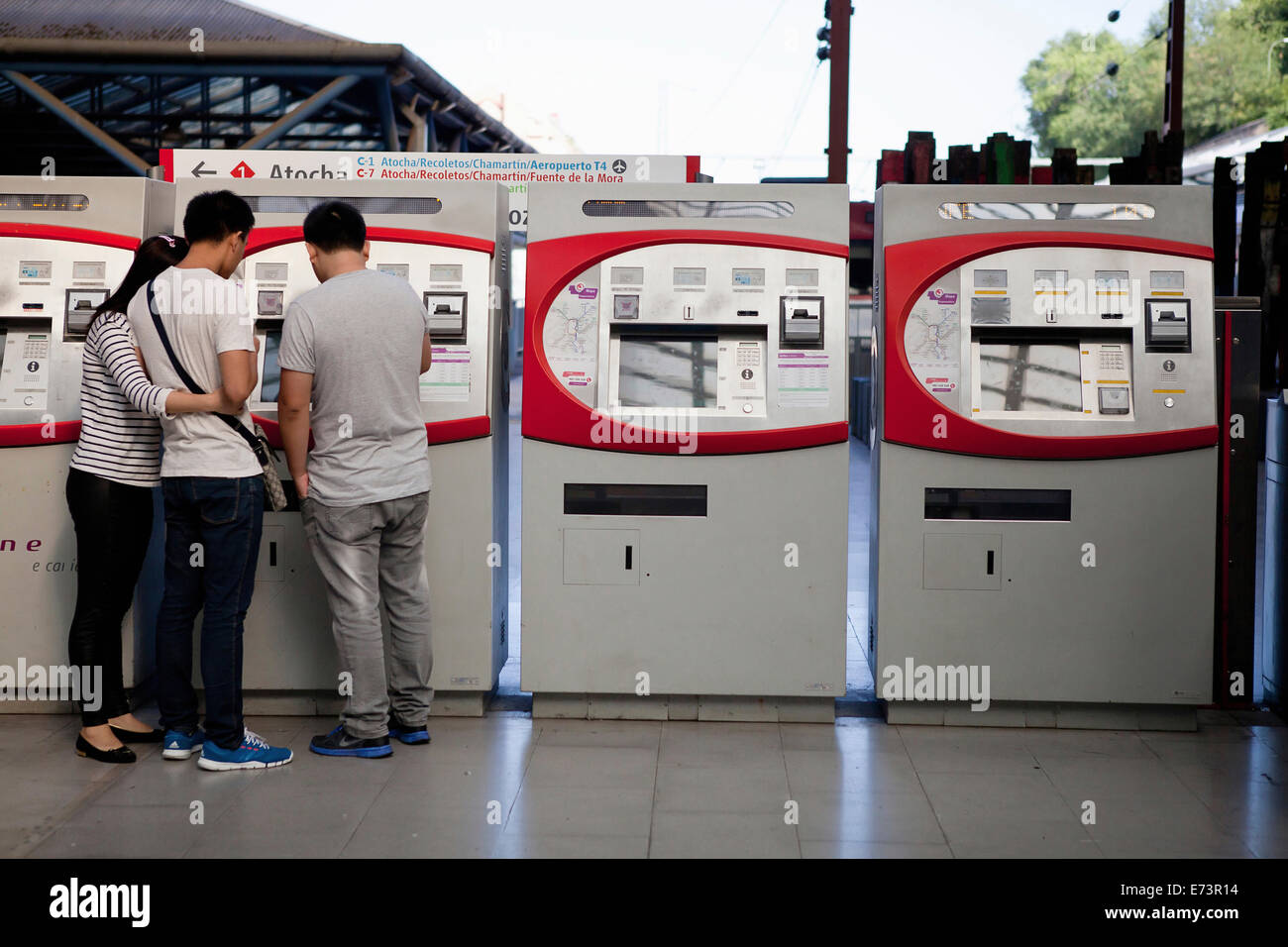 Metro automatic tickets vending machine hi-res stock photography and ...