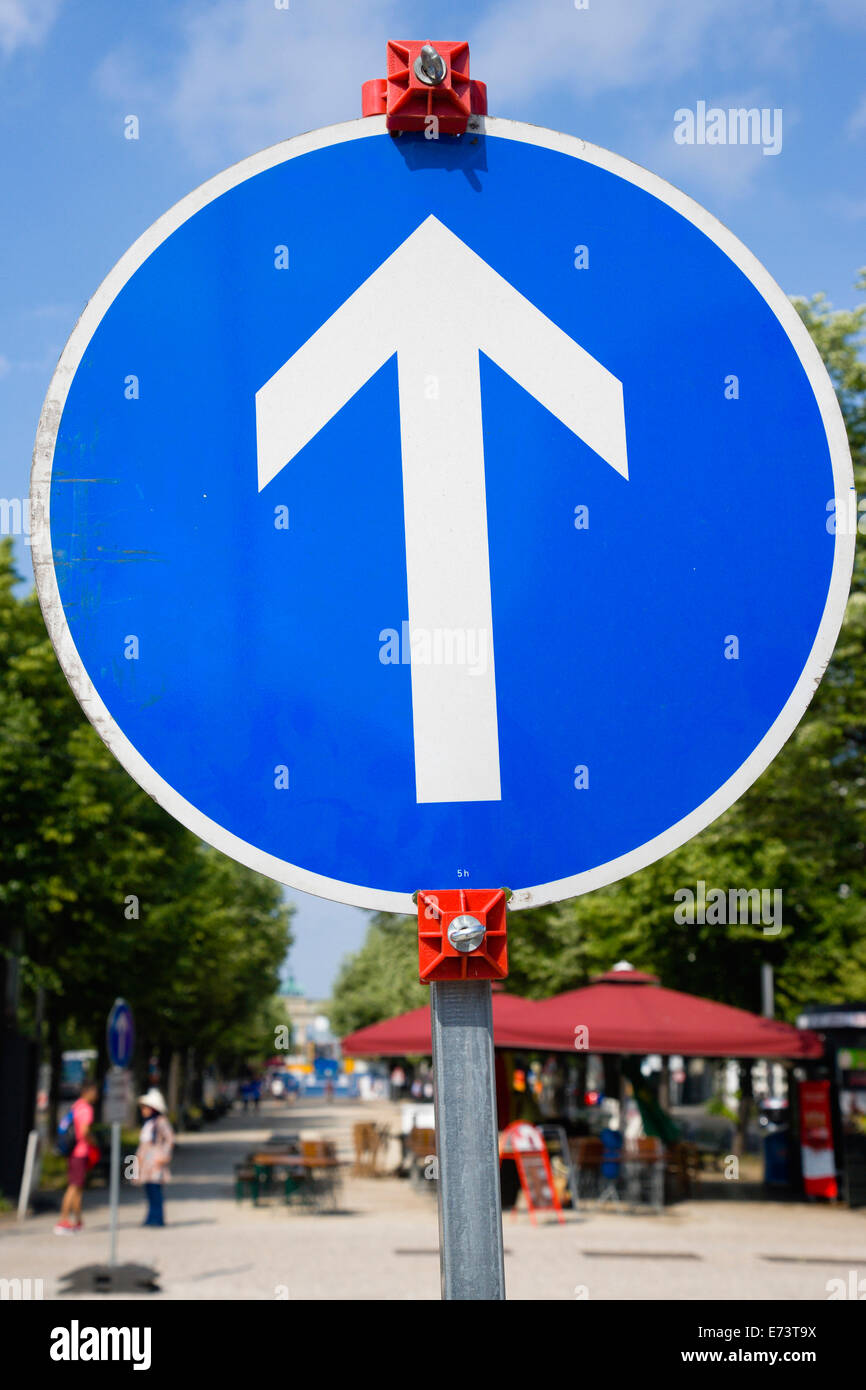 Berlin traffic sign hi-res stock photography and images - Alamy