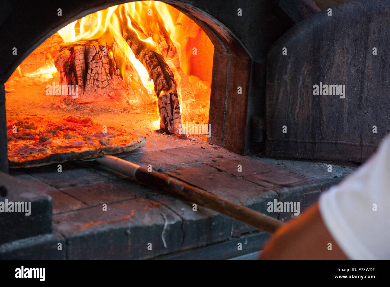 Wood fired pizza oven hi-res stock photography and images - Alamy