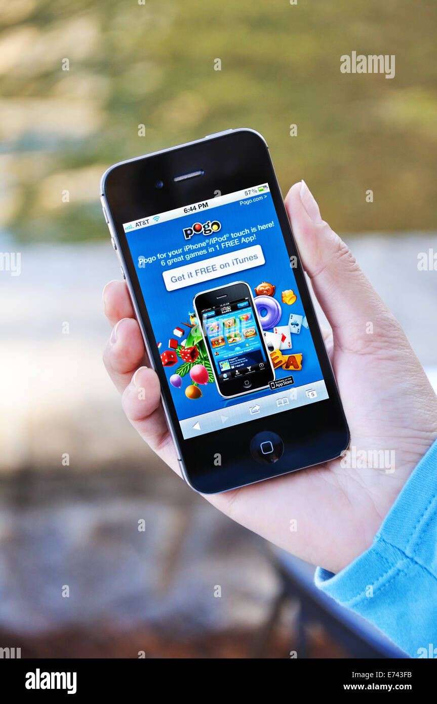 iPhone screen showing Pogo games website Stock Photo - Alamy