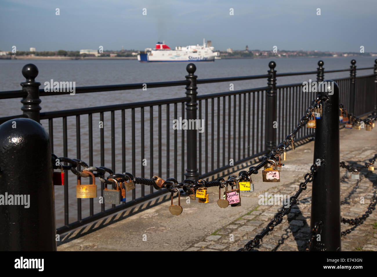 Lock of Love Locks locked to chain on Railings seafront, River Mersey ...
