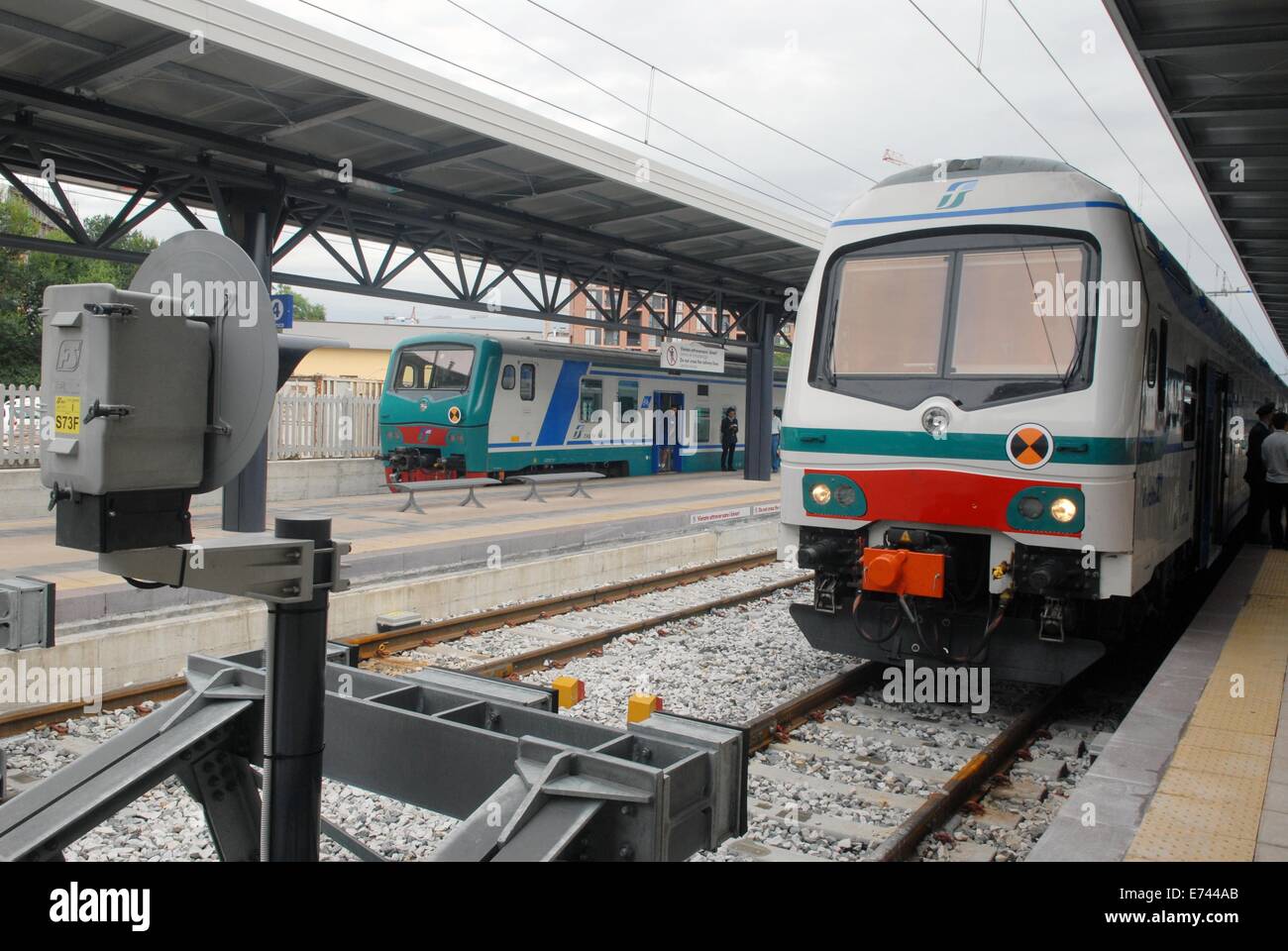 Milan (Italy), suburban railways, Rogoredo station Stock Photo - Alamy