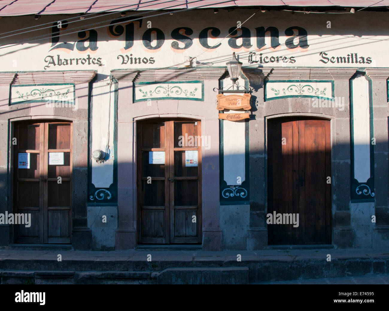 Mexican shop front hi-res stock photography and images - Alamy