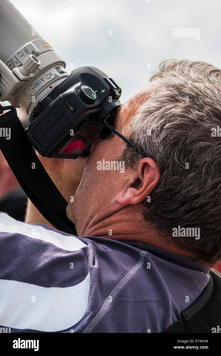 Pointing cameras hi-res stock photography and images - Alamy