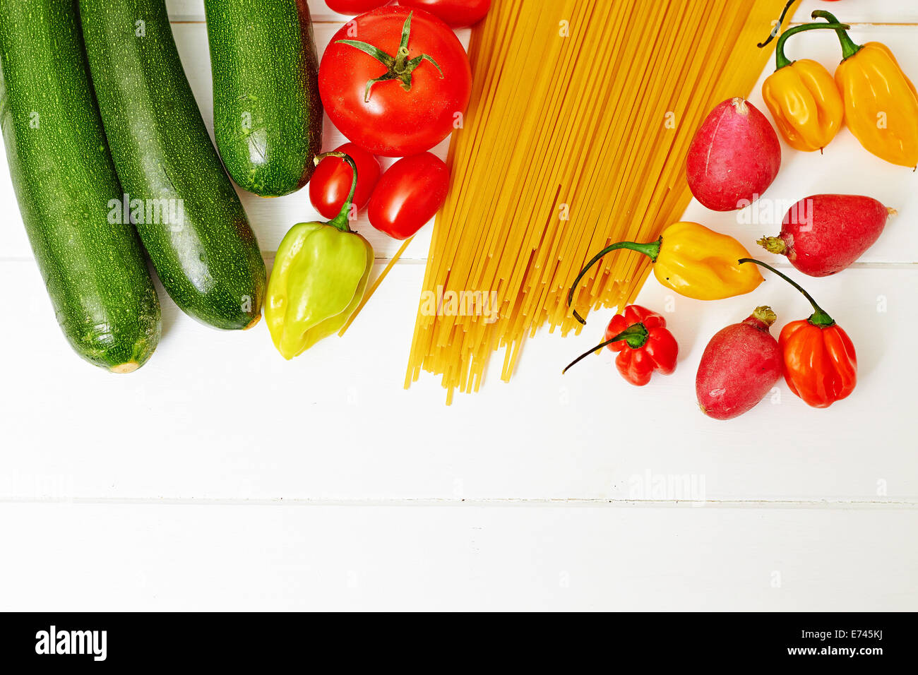 Vegetables and spaghetti hi-res stock photography and images - Alamy
