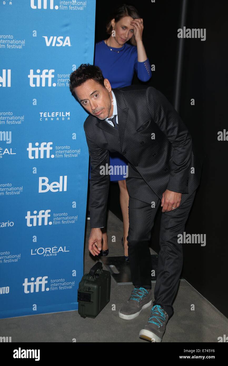 Toronto, Canada. 05th Sep, 2014. US actor Robert Downey Jr. poses at ...