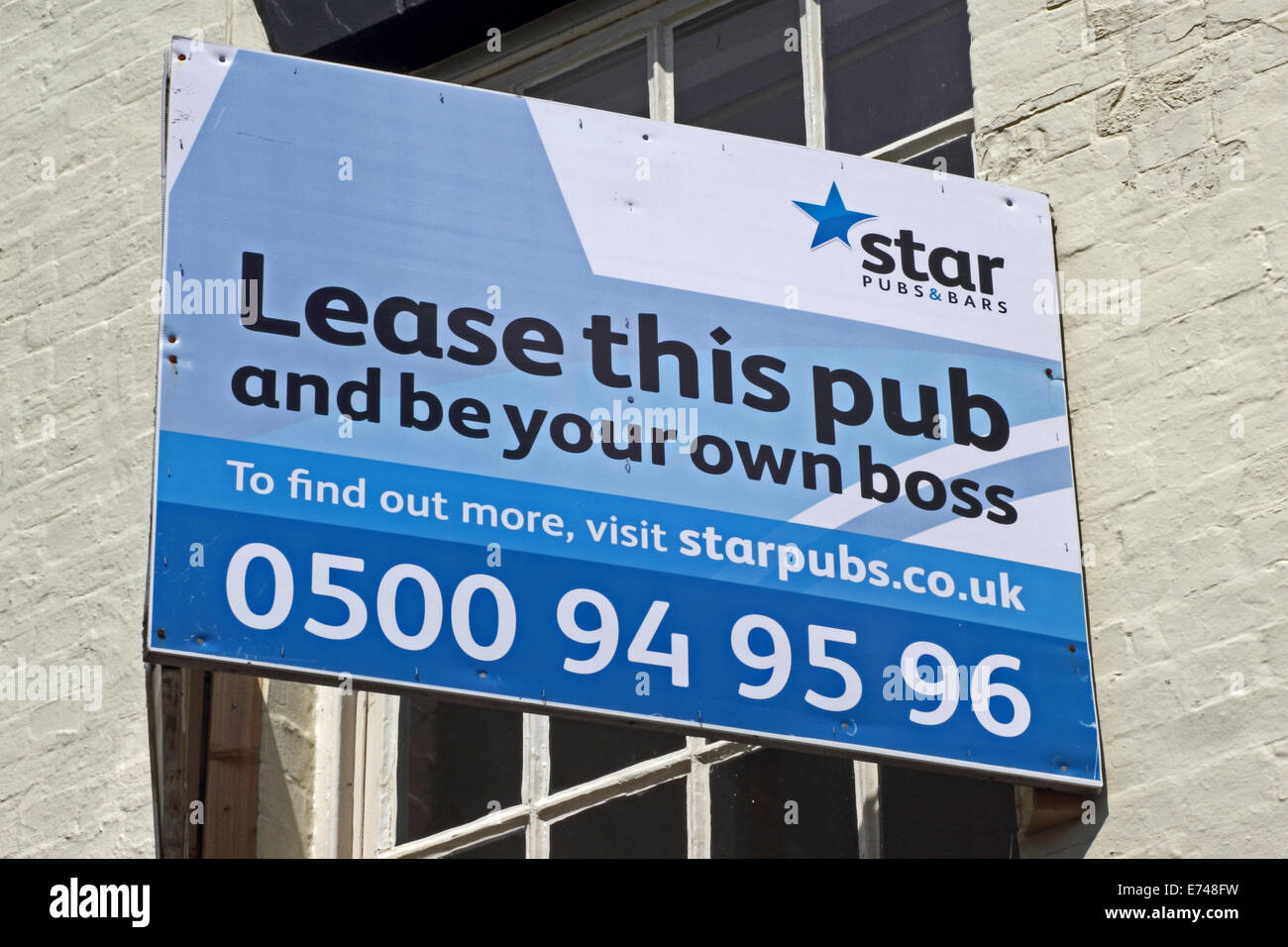 Lease this pub sign hi-res stock photography and images - Alamy