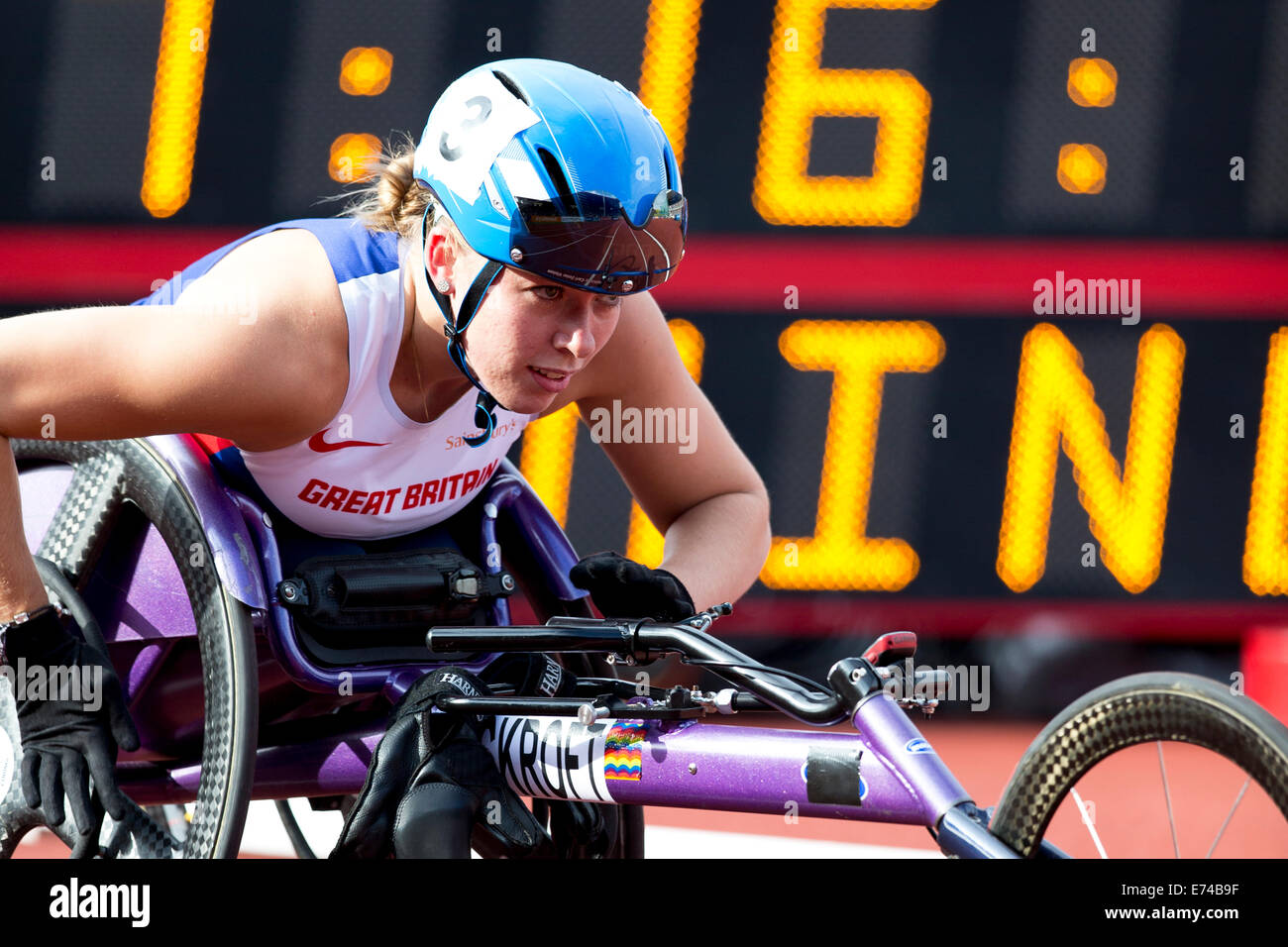 100 M Wheelchair Final High Resolution Stock Photography and Images - Alamy