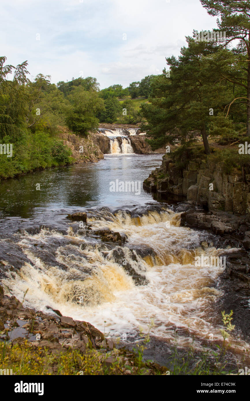 Low force waterfall durham hi-res stock photography and images - Alamy