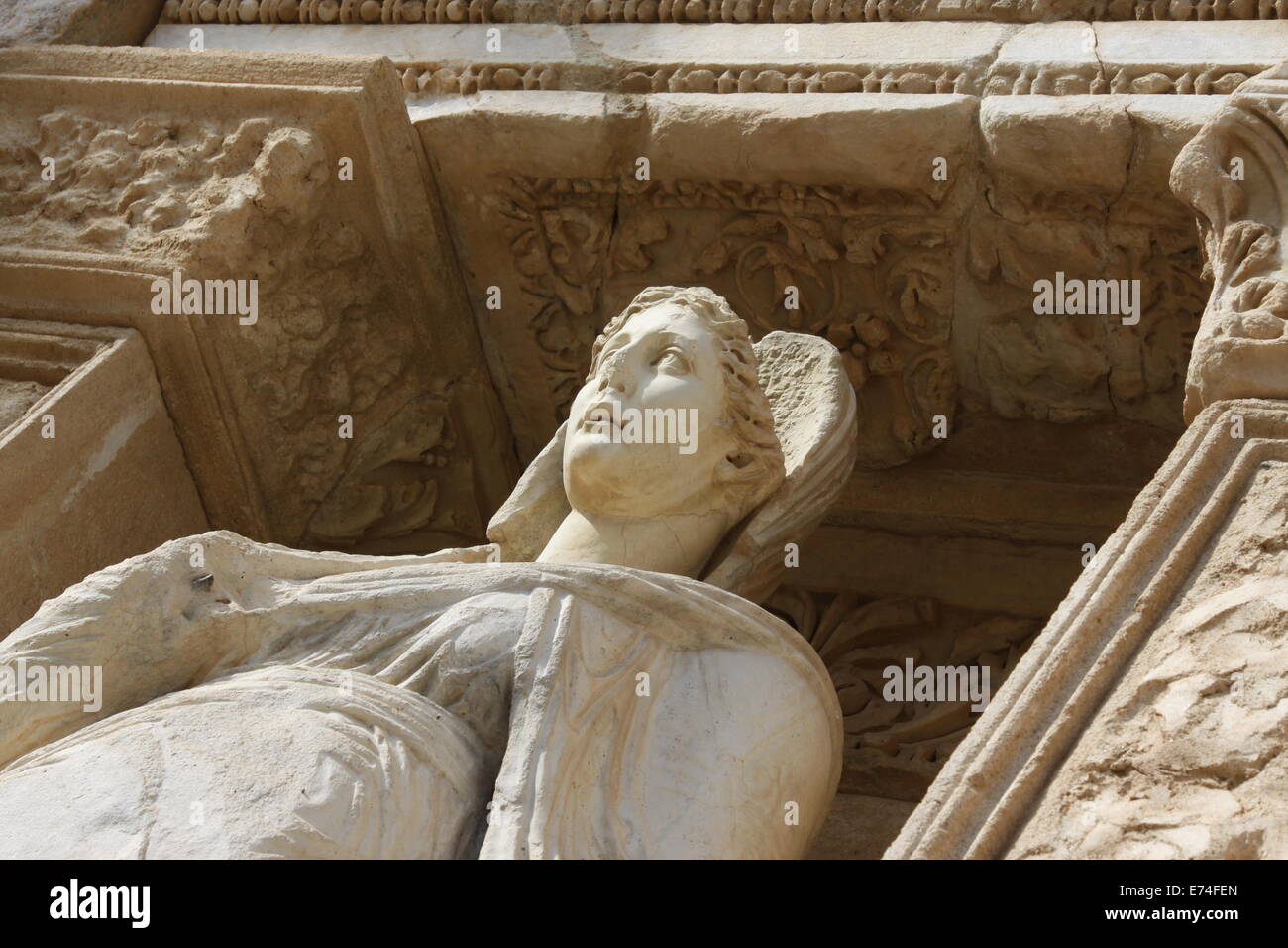 Statue Library Celsus Ephesus Ismir Turkey Stock Photo - Alamy
