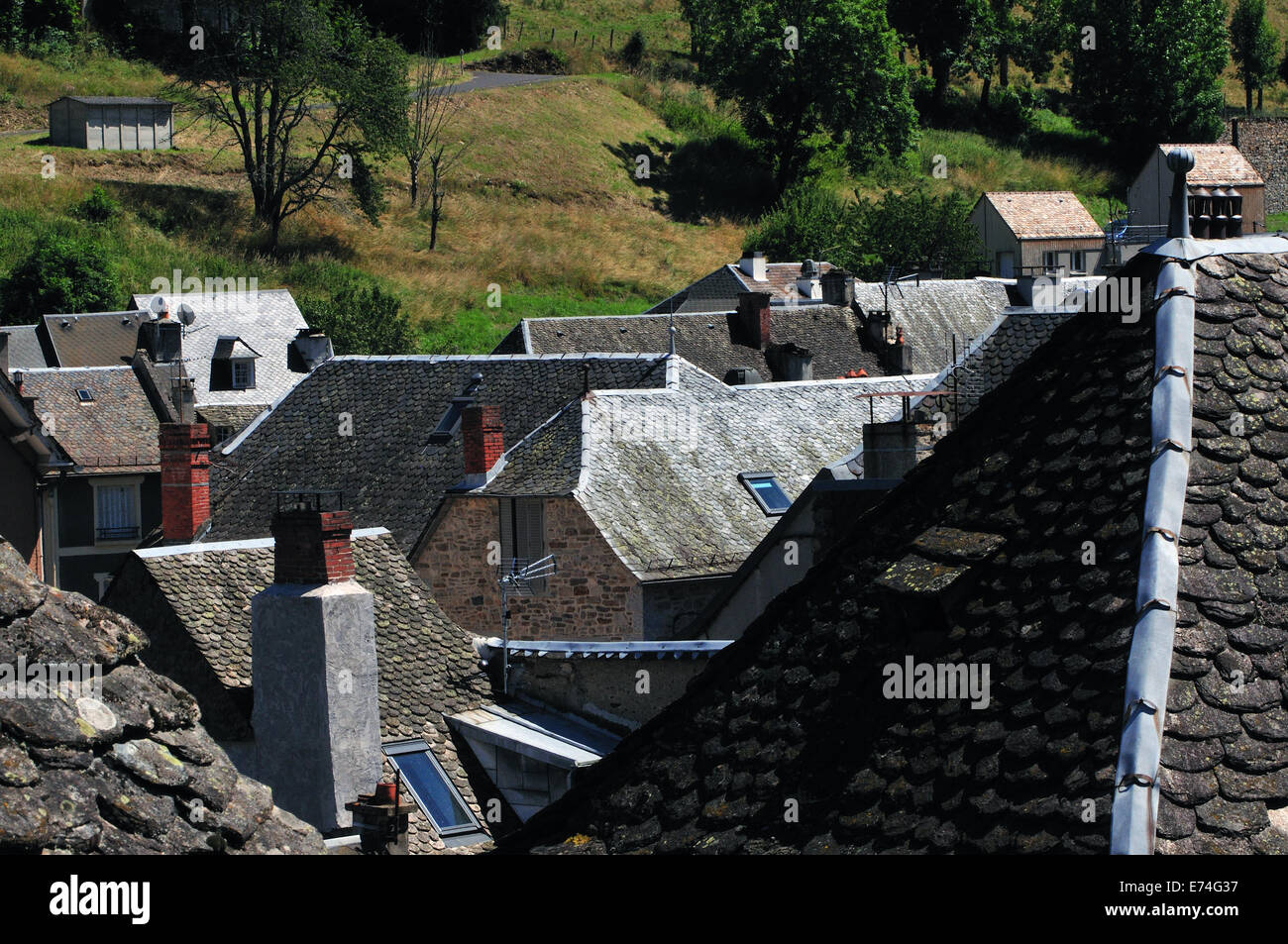 French rooftops hi-res stock photography and images - Alamy