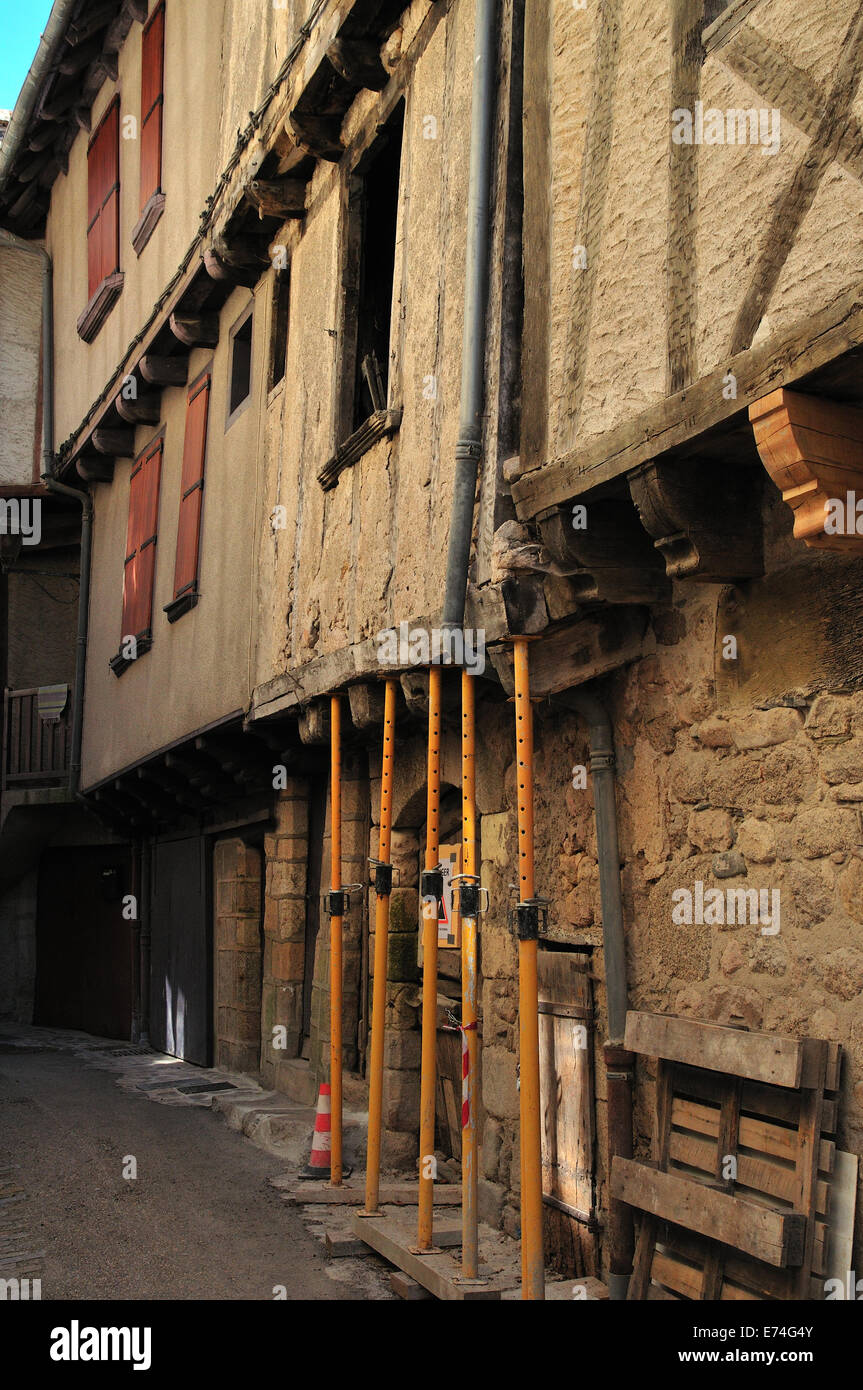 Falling down house hi-res stock photography and images - Alamy