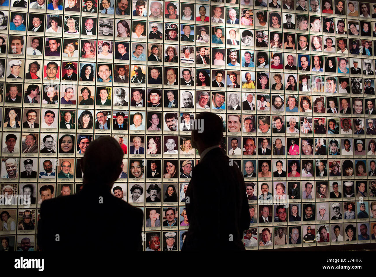 President Barack Obama tours the National September 11 Memorial ...