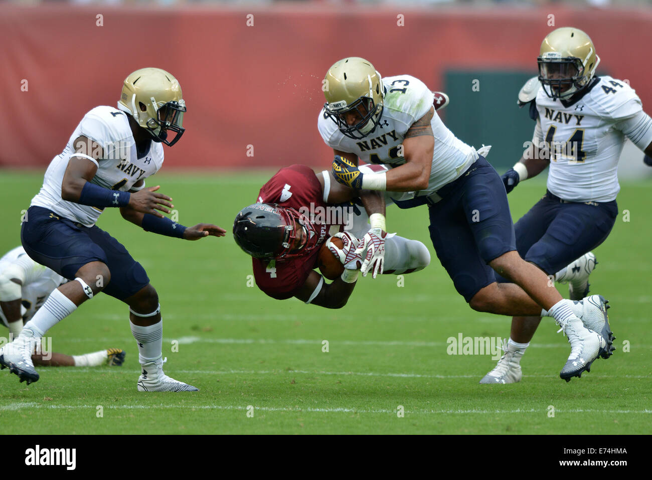 Philadelphia, Pennsylvania, USA. 6th Sep, 2014. Temple Owls running ...