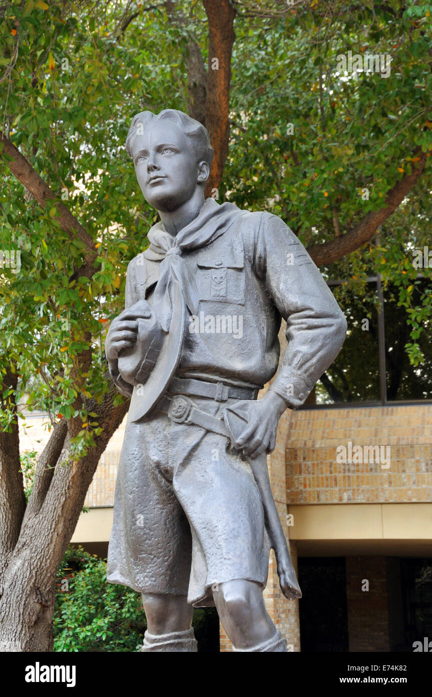 Boy Scout sculpture in front of the National Scouting Museum in Irving ...