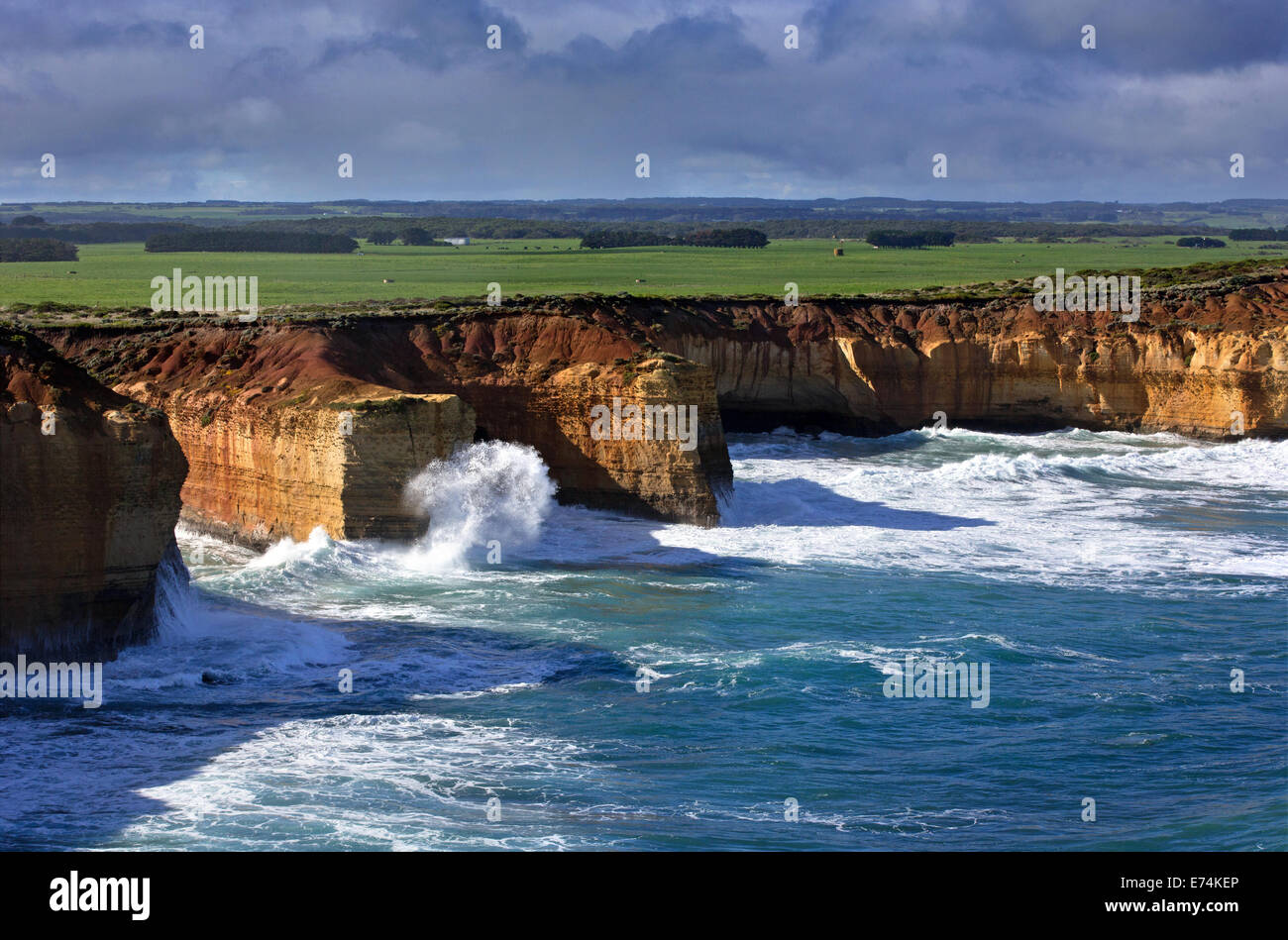 Victorias great ocean road australia hi-res stock photography and ...