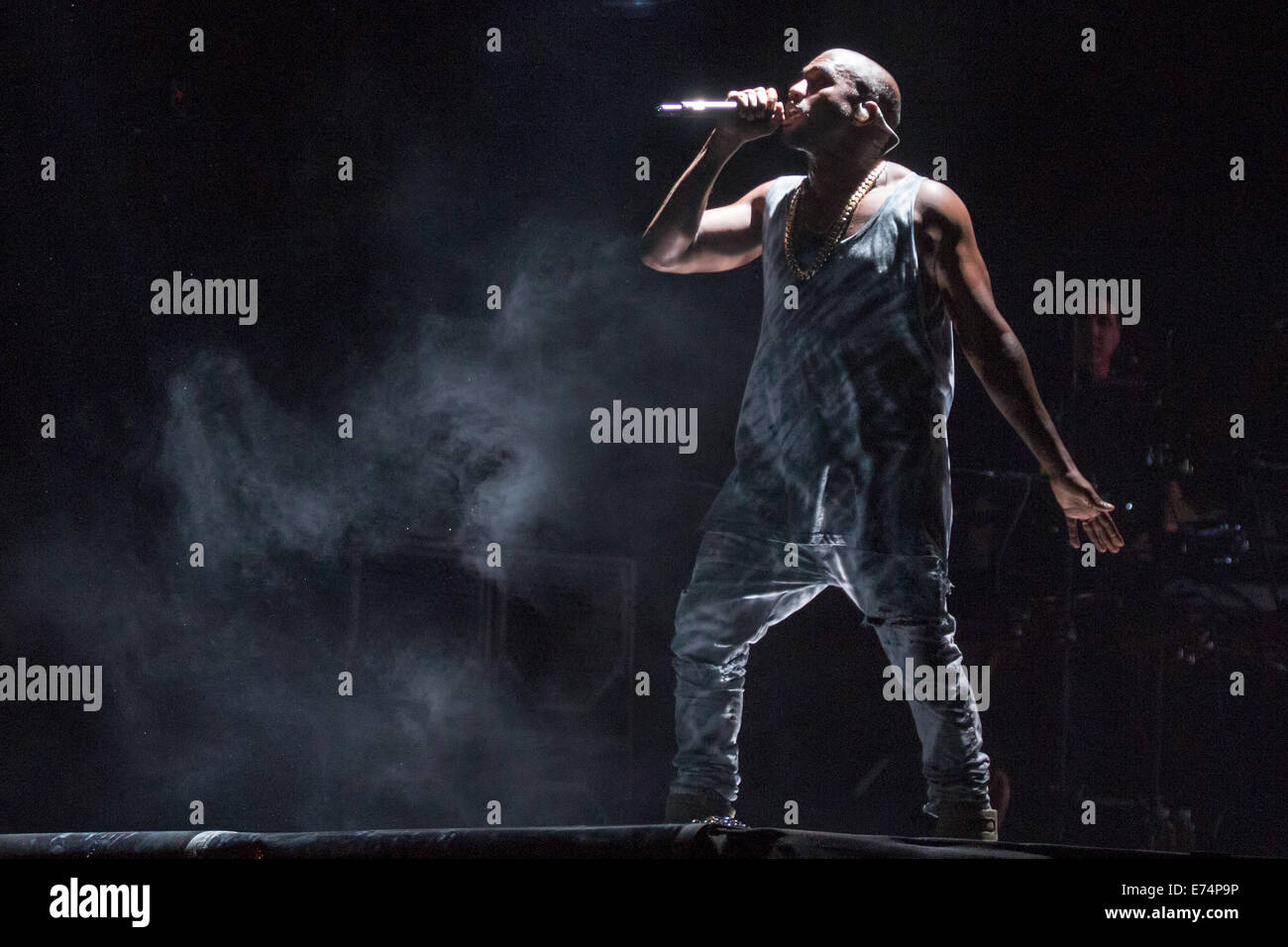 Kanye west concert hi-res stock photography and images - Alamy
