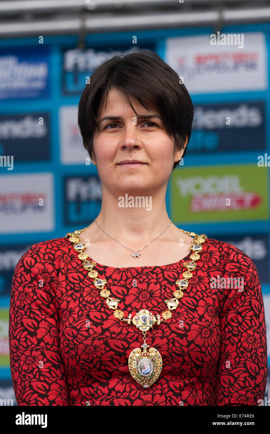 Mayoral chain of office hi-res stock photography and images - Alamy
