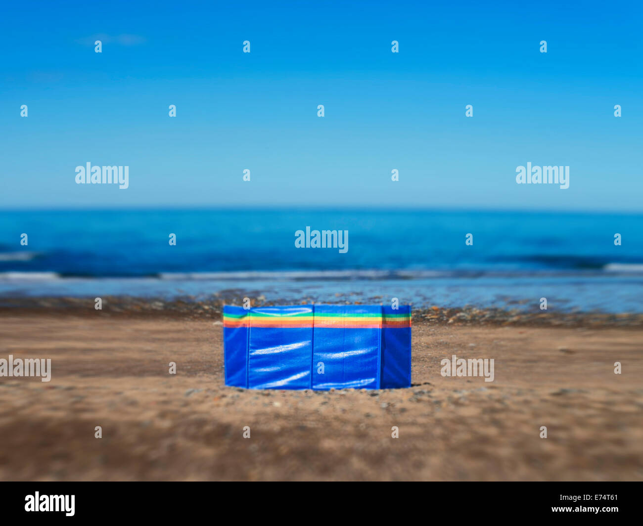 Wind break beach hi-res stock photography and images - Alamy