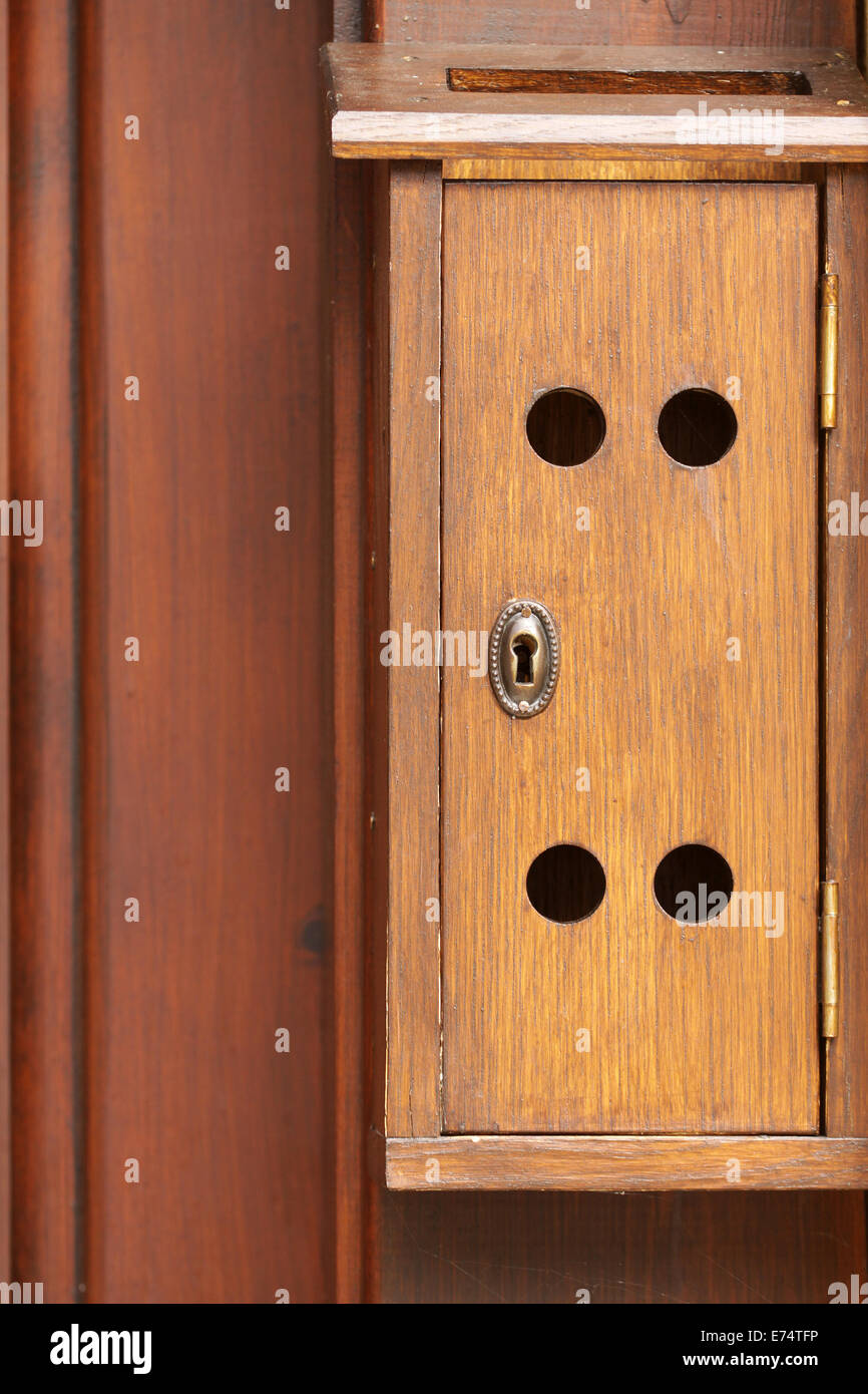 Vintage letter box hi-res stock photography and images - Alamy