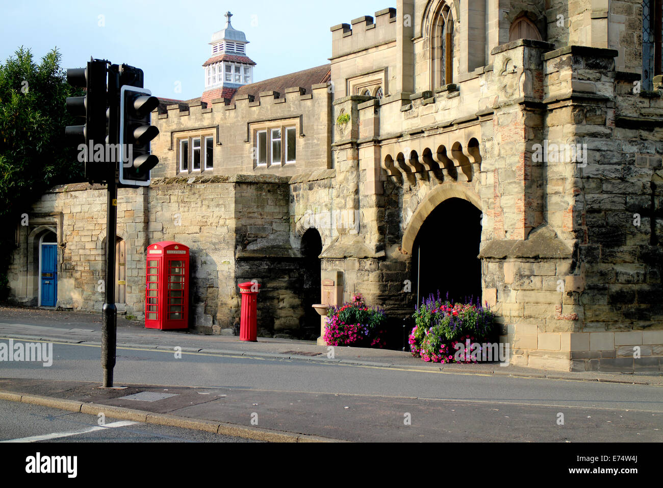 Warwick eastgate hi-res stock photography and images - Alamy Warwick eastgate hi-res stock photography and images - Alamy