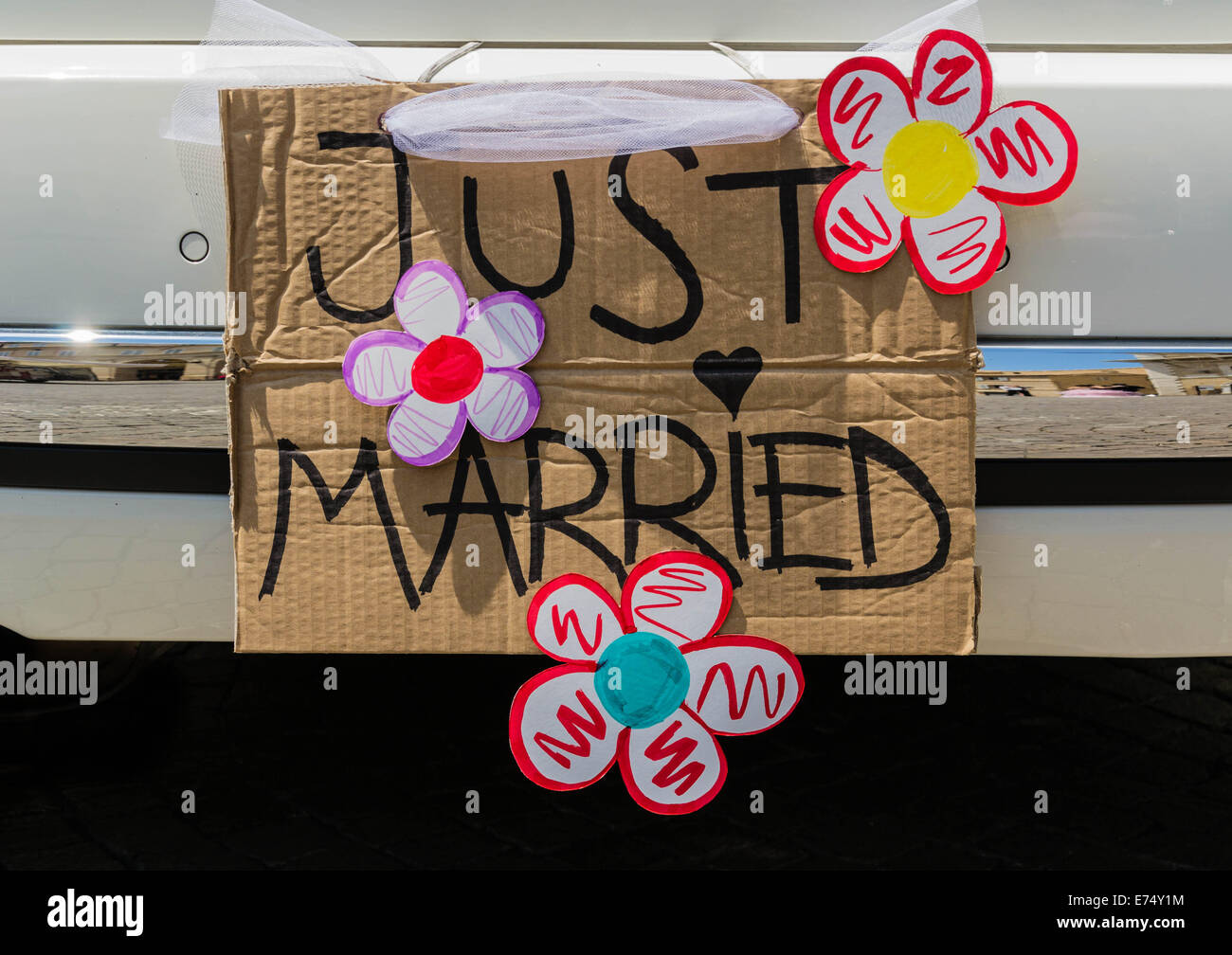 Religion just married hi-res stock photography and images - Alamy