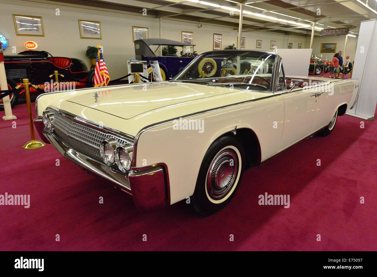 Kennedy limousine hi-res stock photography and images - Alamy