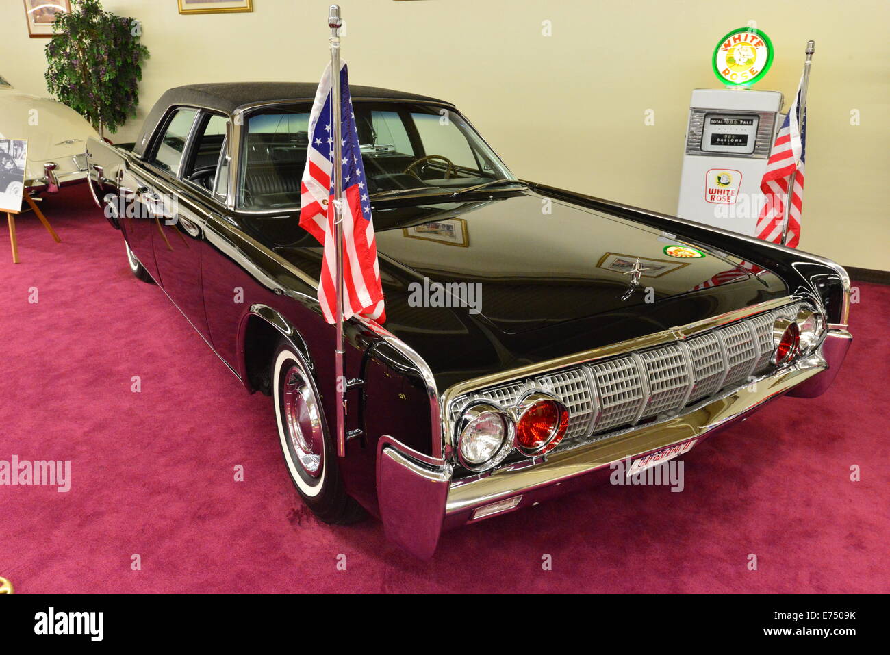 Kennedy limousine hi-res stock photography and images - Alamy