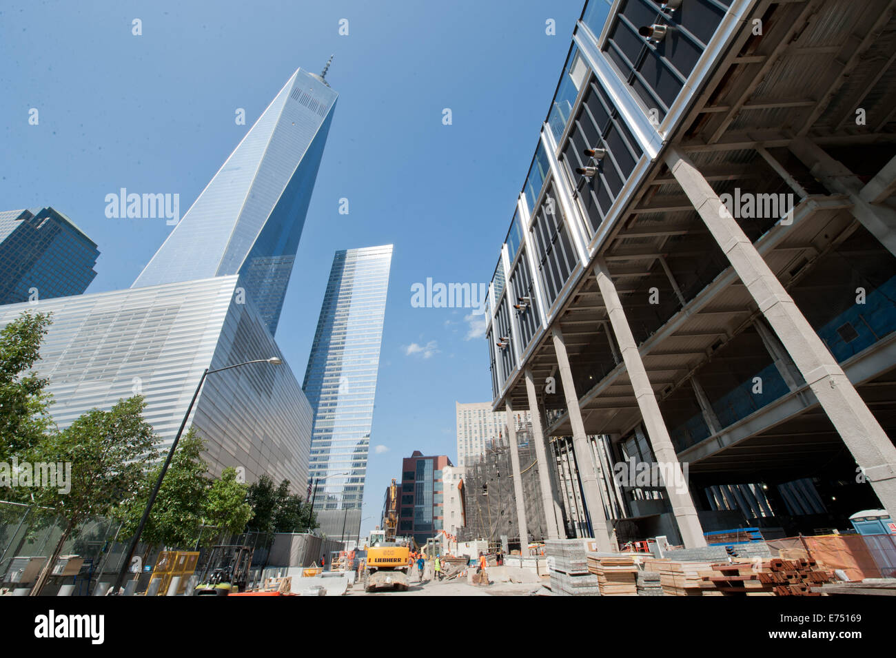 Manhattan, New York, USA. 4th Sep, 2014. 1 WTC and 7 WTC rise over 3 ...