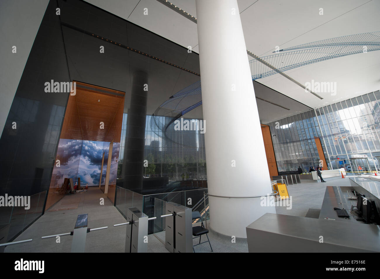 World trade center lobby new york hi-res stock photography and images ...