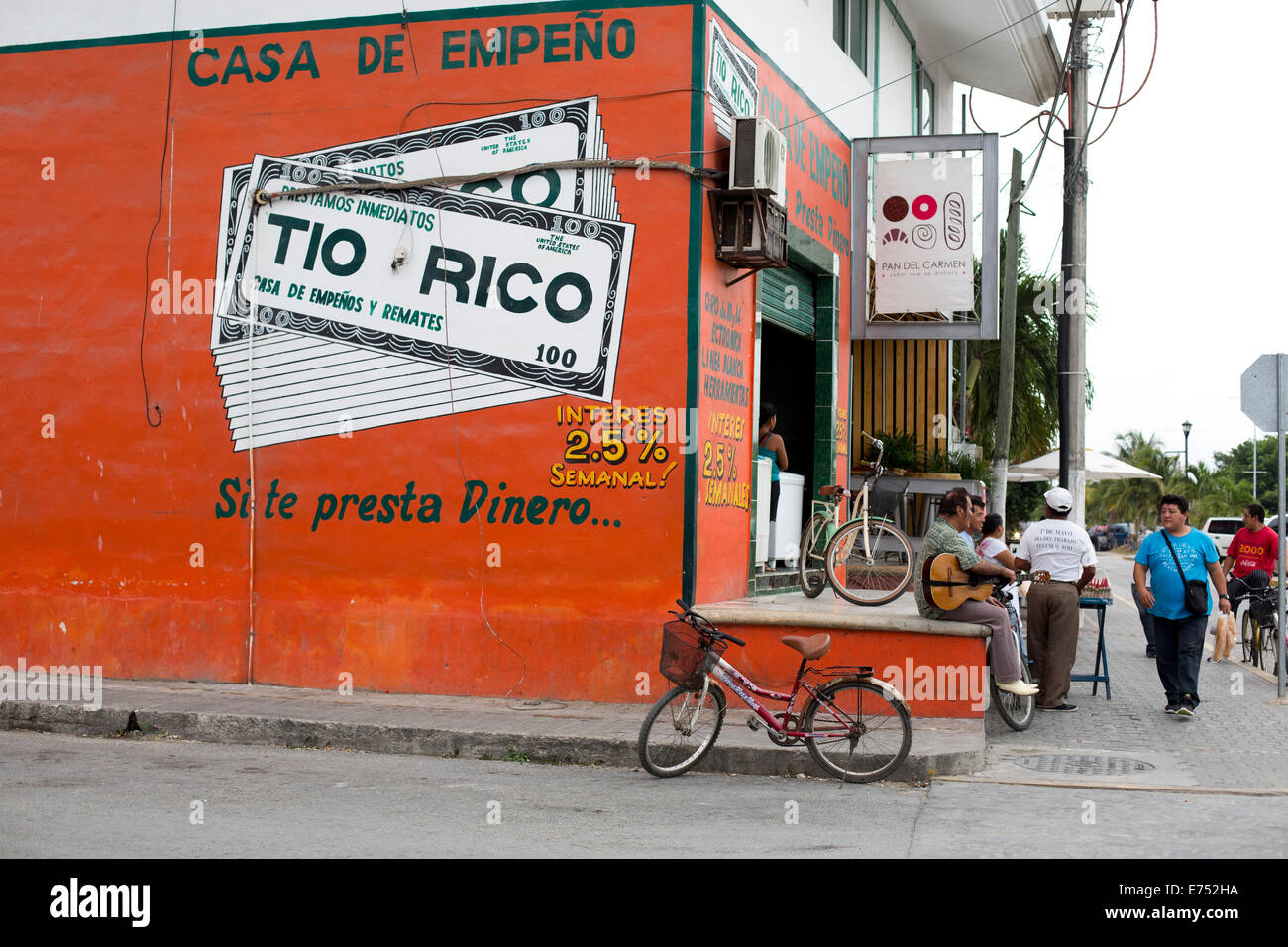 Bright outside hi-res stock photography and images - Alamy