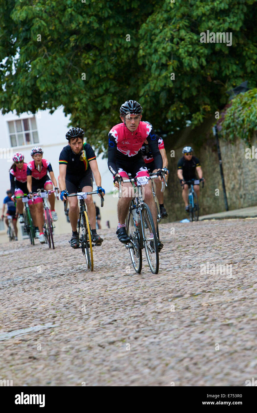 Sunday 7th September 2014. Oxford, UK. Several hundred cyclists take ...