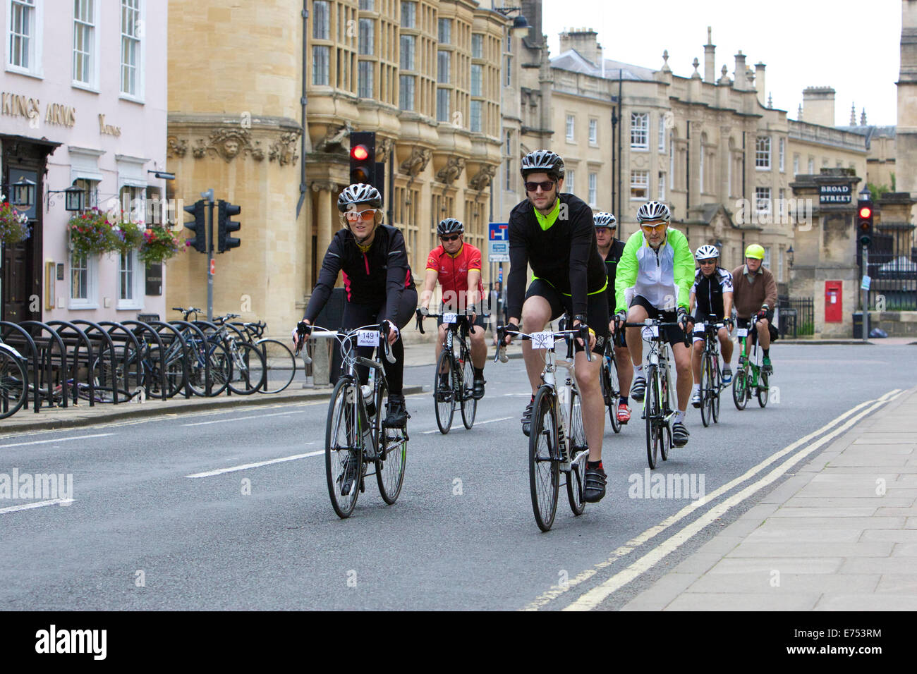 Sunday 7th September 2014. Oxford, UK. Several hundred cyclists take ...