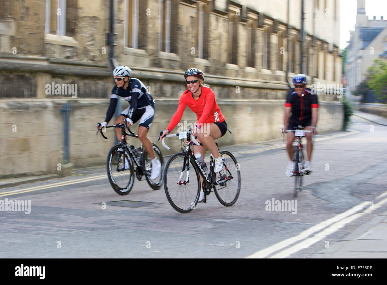 Sunday 7th September 2014. Oxford, UK. Several hundred cyclists take ...