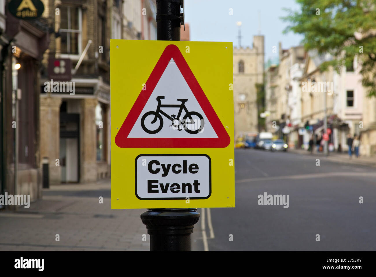 Ride rider riders cobbled street magdalen bridge river cherwell hi-res ...