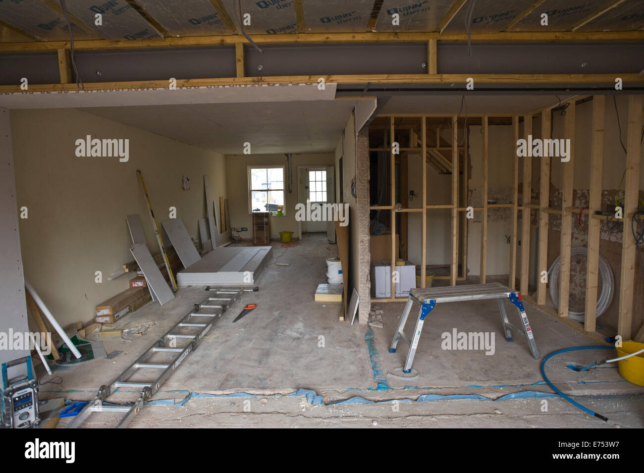 House timber frame construction hi-res stock photography and images - Alamy