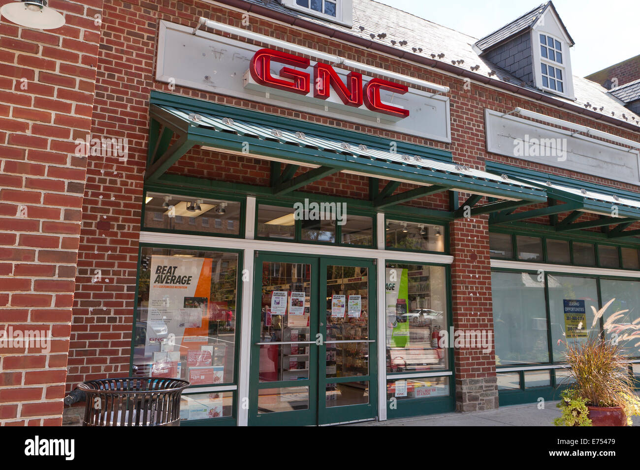 GNC storefront - Washington, DC USA Stock Photo - Alamy