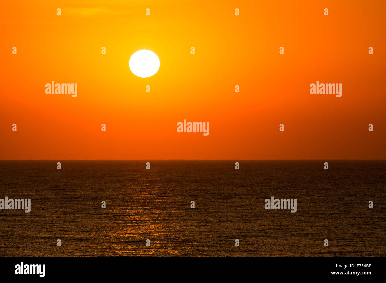 Morning Sunrise Sky Over The Ocean Stock Photo - Alamy
