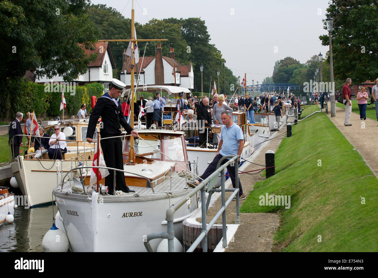 Teddington Lock, Teddington, Middlesex, United Kingdom. 6 September ...