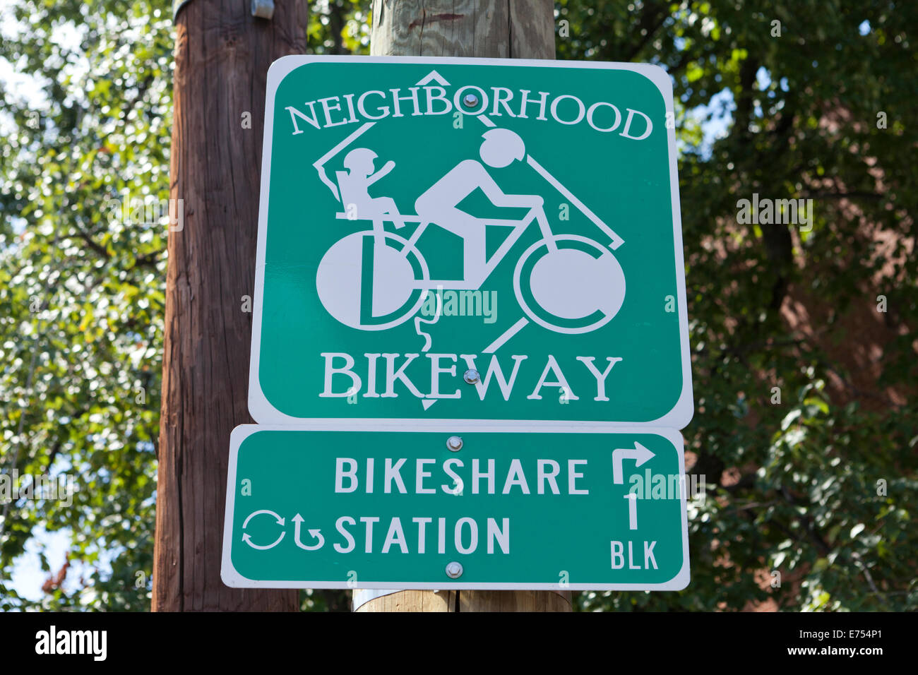 Neighborhood bikeway sign - Washington, DC USA Stock Photo - Alamy
