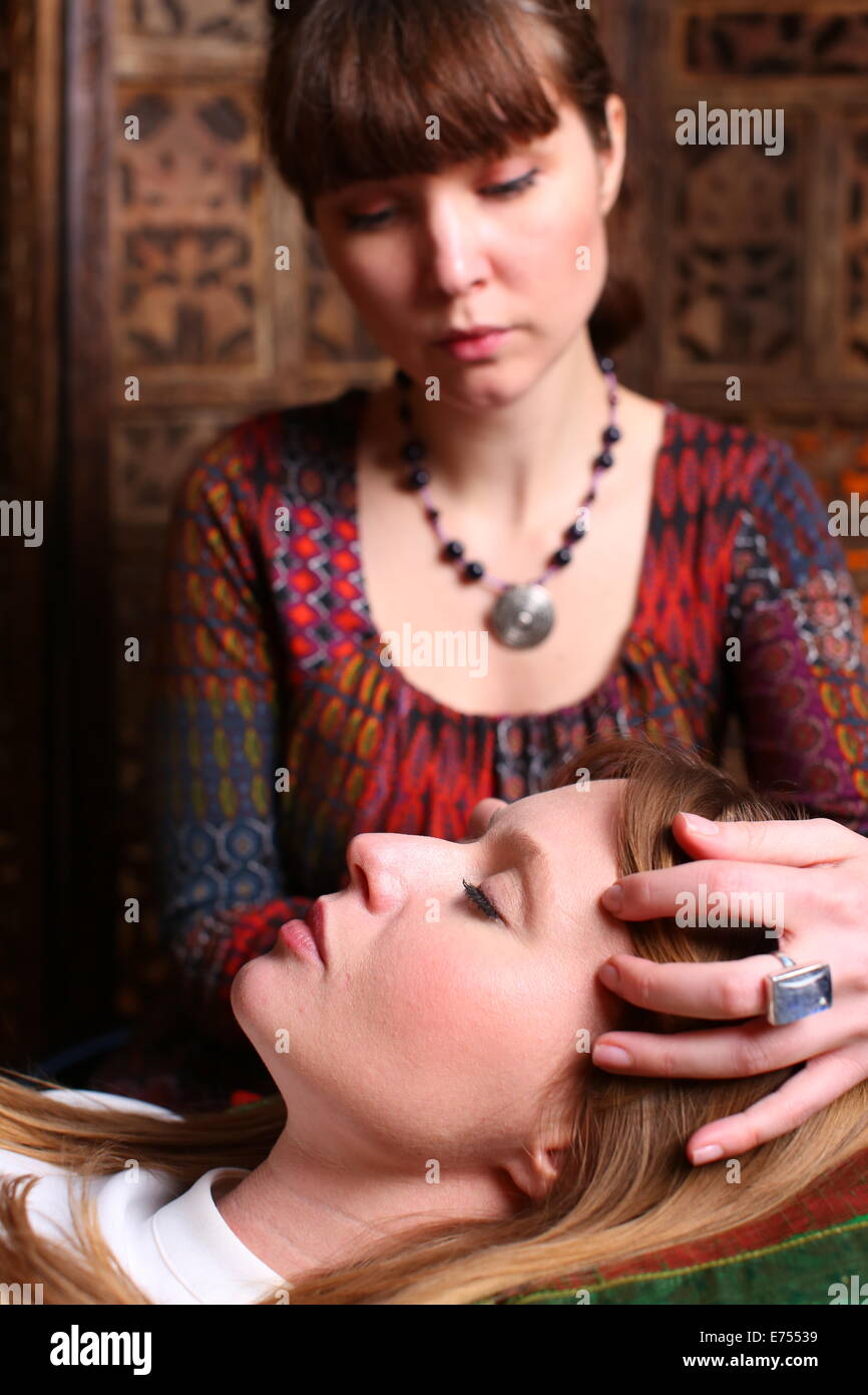 Reiki hands hi-res stock photography and images - Alamy