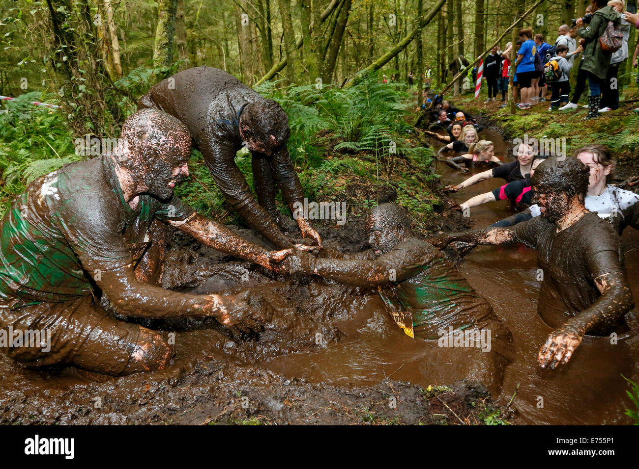 Men ran hi-res stock photography and images - Alamy