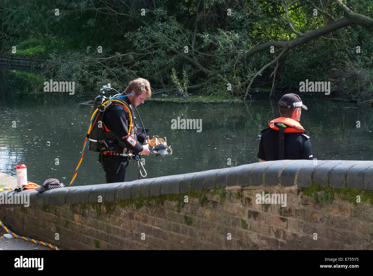 Hanwell, London, UK. 7th Sep, 2014. As the search for Alice Gross ...
