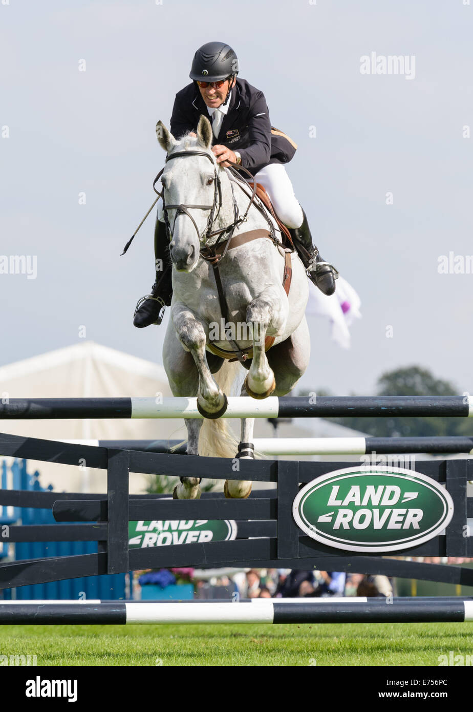 Equestrian the land rover burghley horse trials burghley house hi-res ...