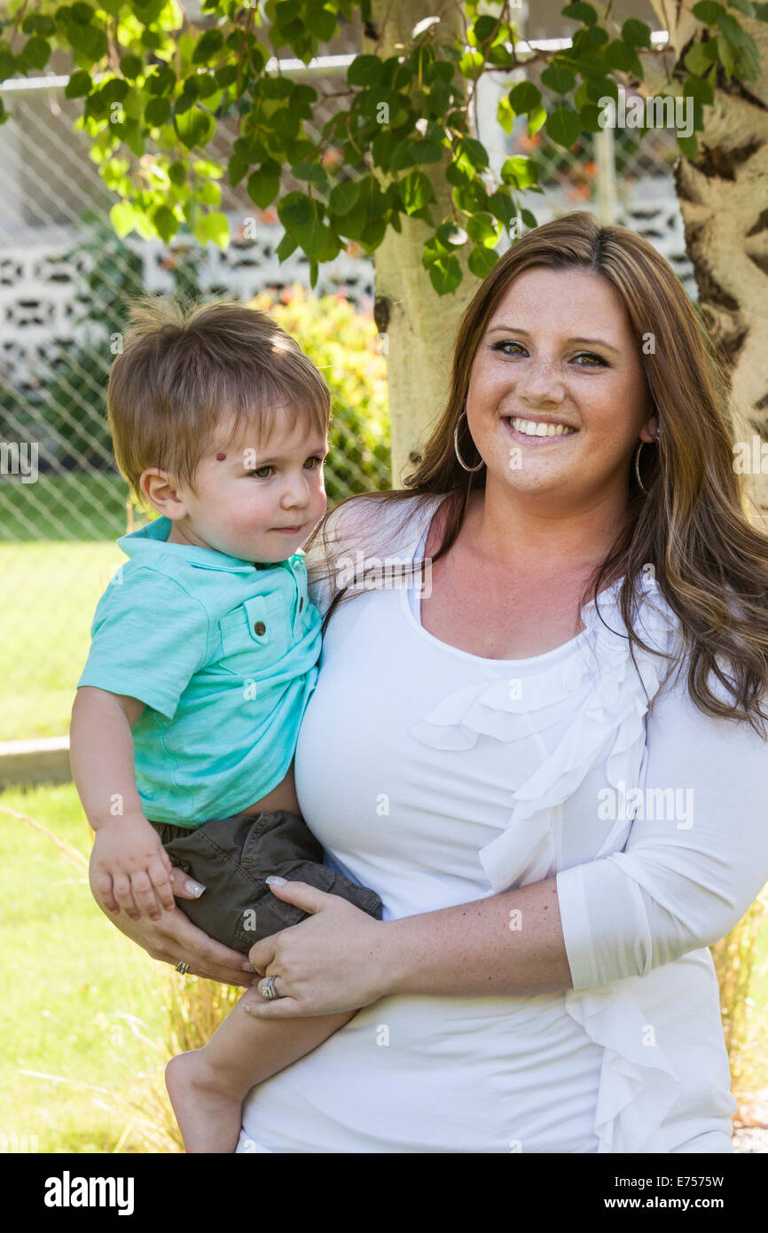 Woman female mother boy toddler son child kid american hi-res stock photography and images - Alamy