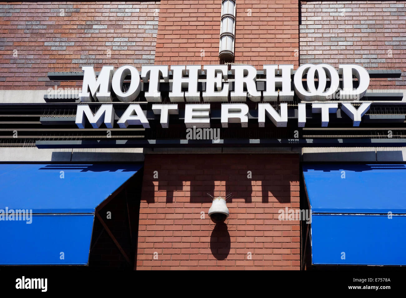 shops at Atlantic terminal in Brooklyn NY Stock Photo - Alamy