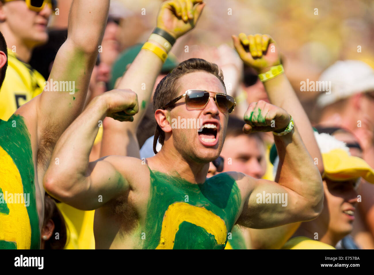 Michigan stadium university hi-res stock photography and images - Alamy
