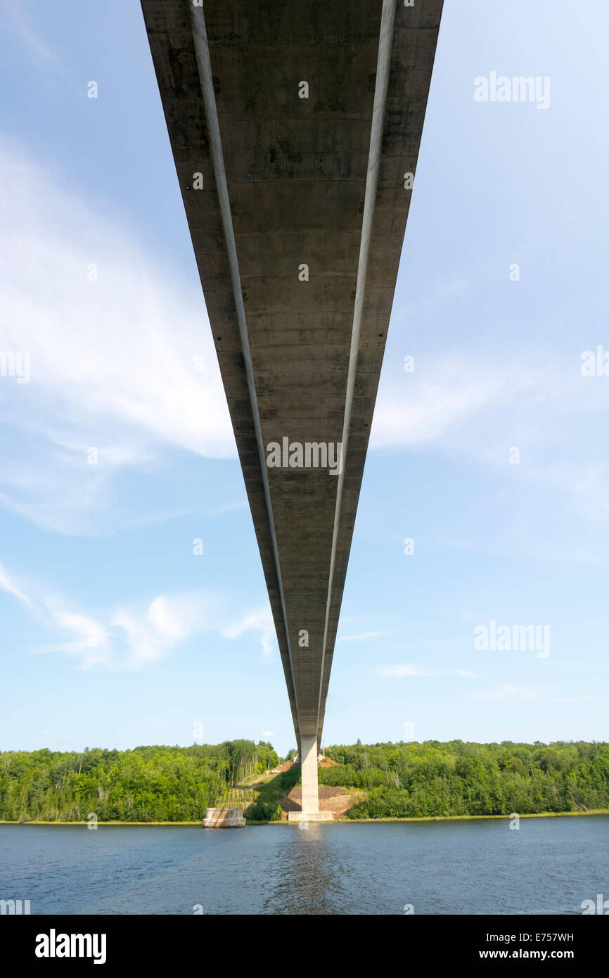 Maine bridges hi-res stock photography and images - Alamy