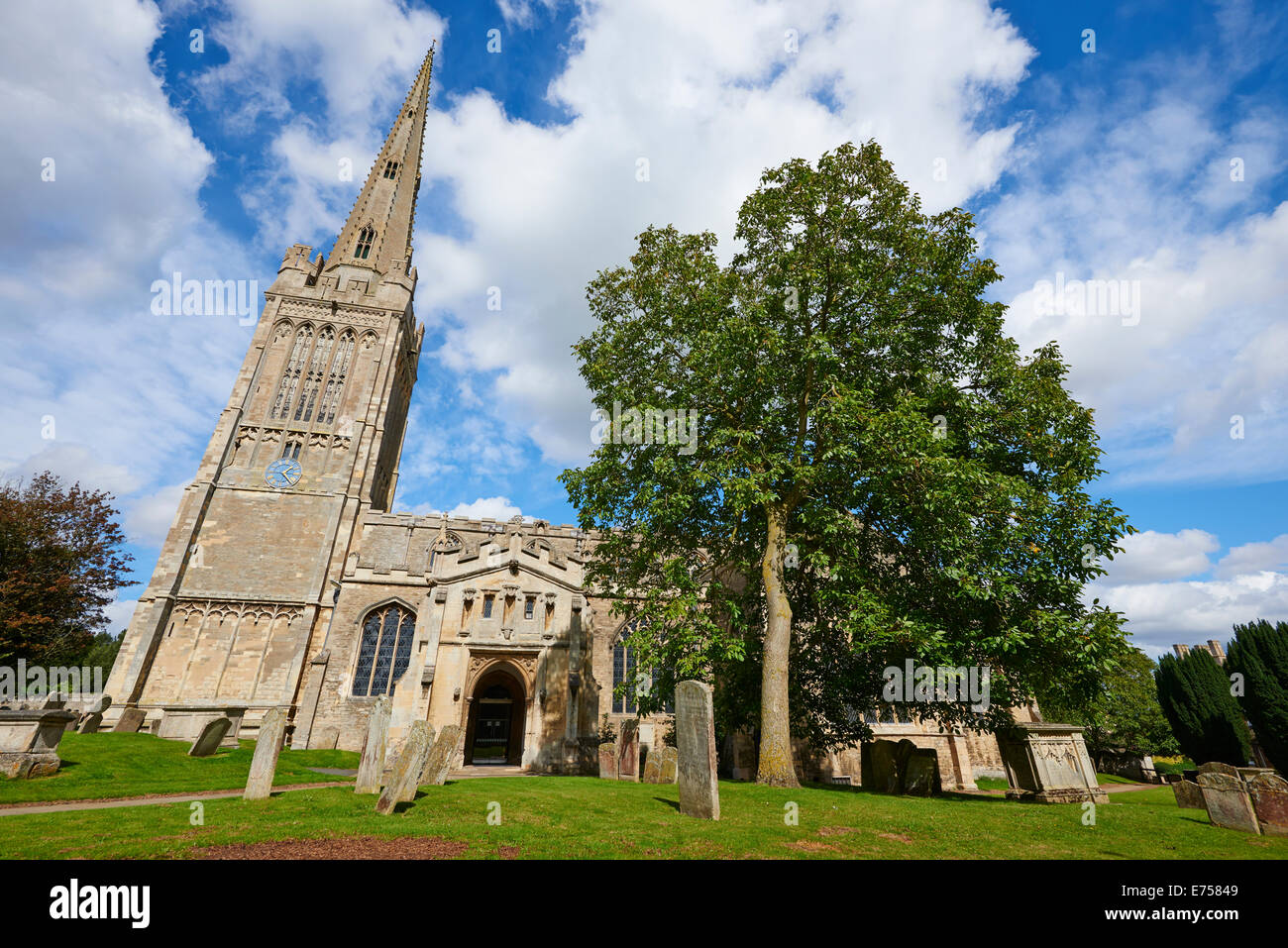 St peters parish church oundle hi-res stock photography and images - Alamy